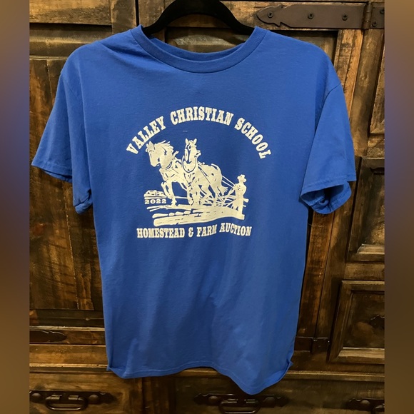 Gildan | Tops | Gildan Medium Royal Blue Shirt | Poshmark